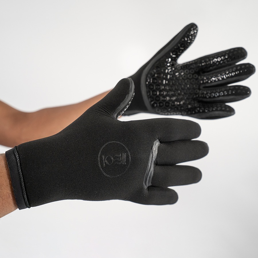 New!! ถุงมือดำน้ำ ยี่ห้อ Fourth Element 3mm Neoprene Gloves และ 5mm Neoprene Hydrolock Gloves ...