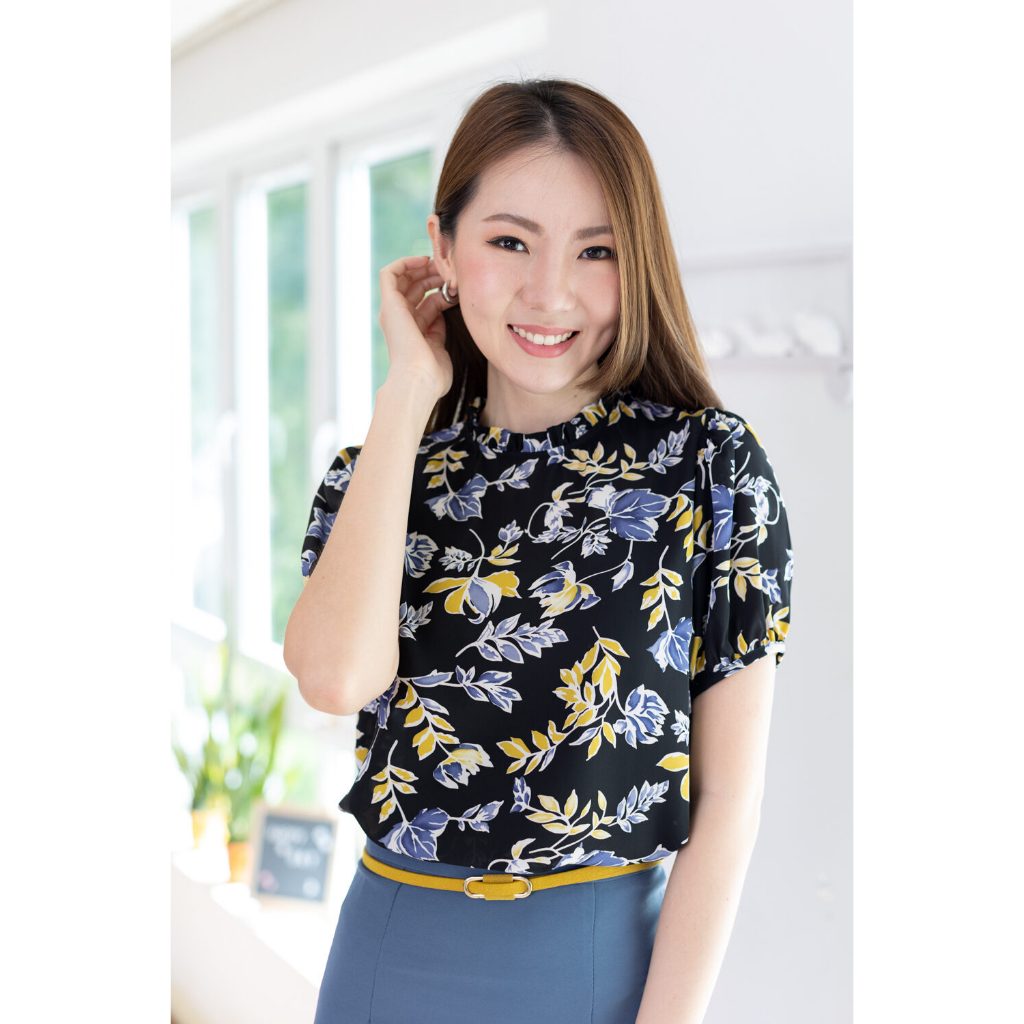 Narinari : MT2710 Ruff Collar Bunga Kamelia Blouse – Black ผ้าไหมญี่ปุ่น | Shopee Thailand