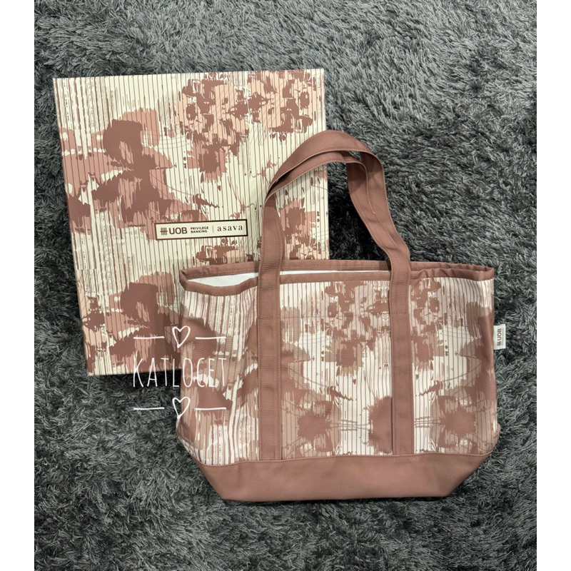 กระเป๋า Tote Bag ชุดของขวัญธนาคาร UOB x ASAVA | Shopee Thailand