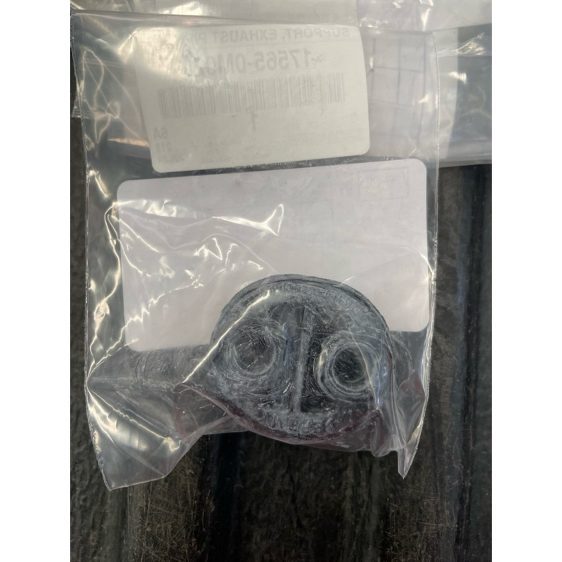 ยางหิ้วท่อไอเสียแท้ศูนย์ Vios วีออส 2007-2012 ราคาตัวละ 17565-0M020 ...