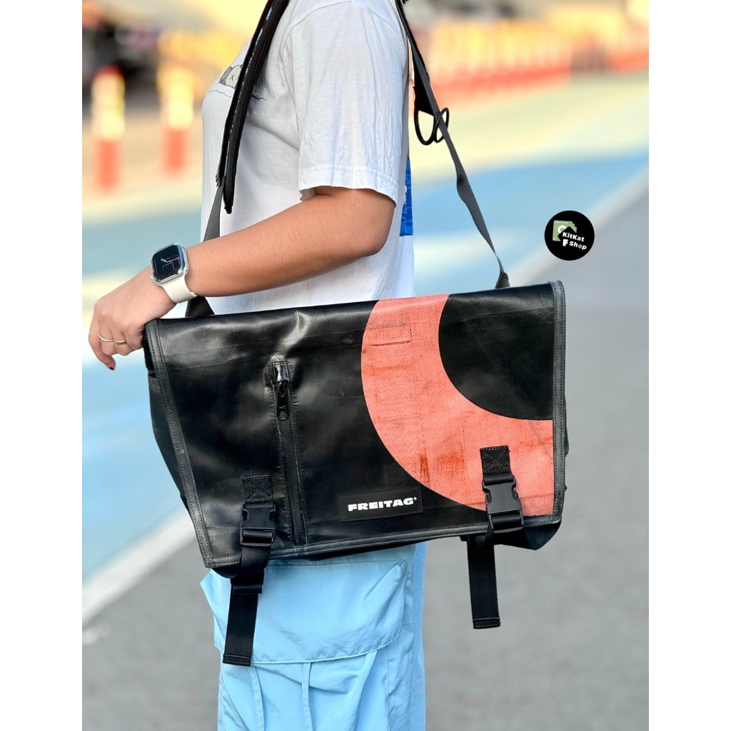 𝗙𝗿𝗲𝗶𝘁𝗮𝗴 𝐉𝐨𝐞🖤🧡 รุ่นหายาก‼️ ผ้าดำ สกรีนส้มแซลมอน มือ2 สภาพใหม่ (ของแท้ ...