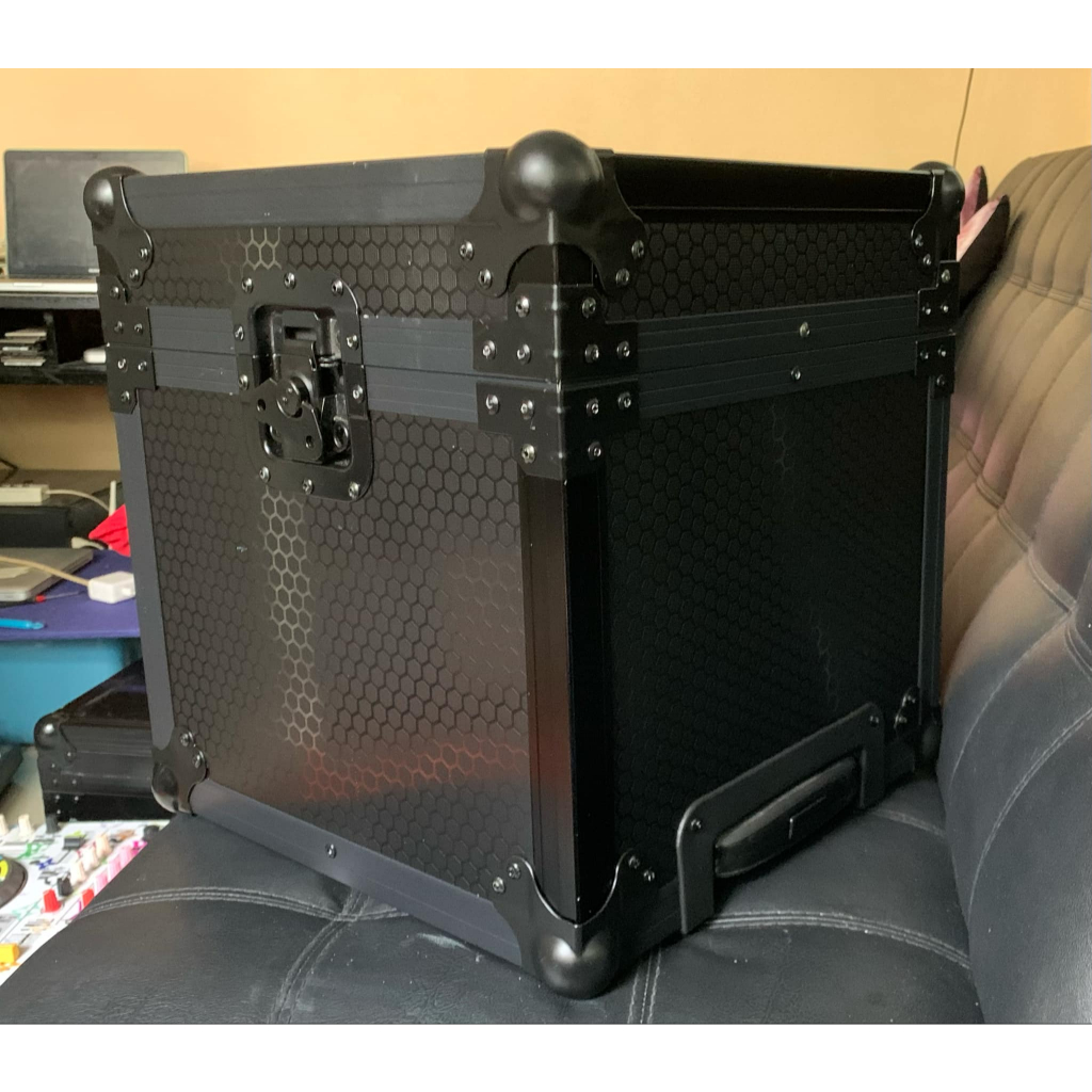 Vinyl Flight Case กล่องสำหรับใส่แผ่นเสียงไวนิล มีล้อลากสำหรับเคลื่อน ...