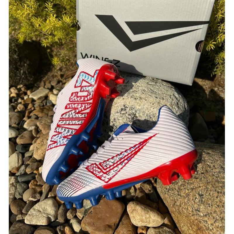 รองเท้าสตั๊ด wingz wz1010 สีขาวแดง ไซส์ 33-45 | Shopee Thailand