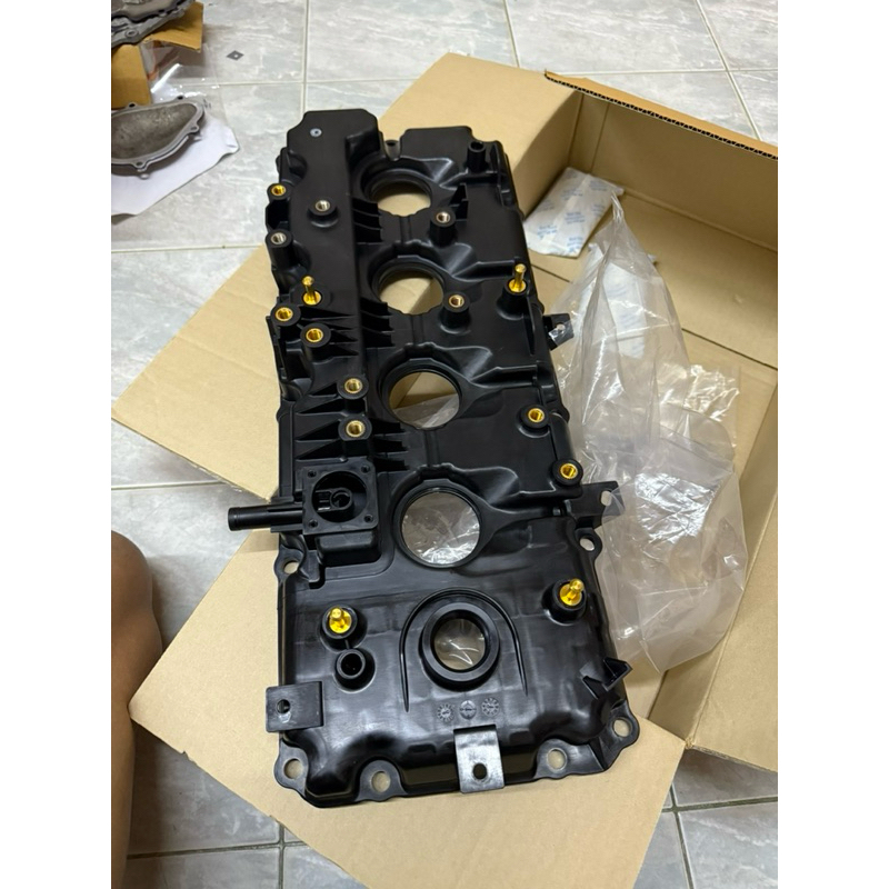 ฝาครอบวาล์วu4 Dmax euro 4 แท้ใหม่ สั่งได้ตลอด (ใครจะเอาไปทำสีใส่ได้เลยดีแมกu4ตัวฝาพลาสติก ...