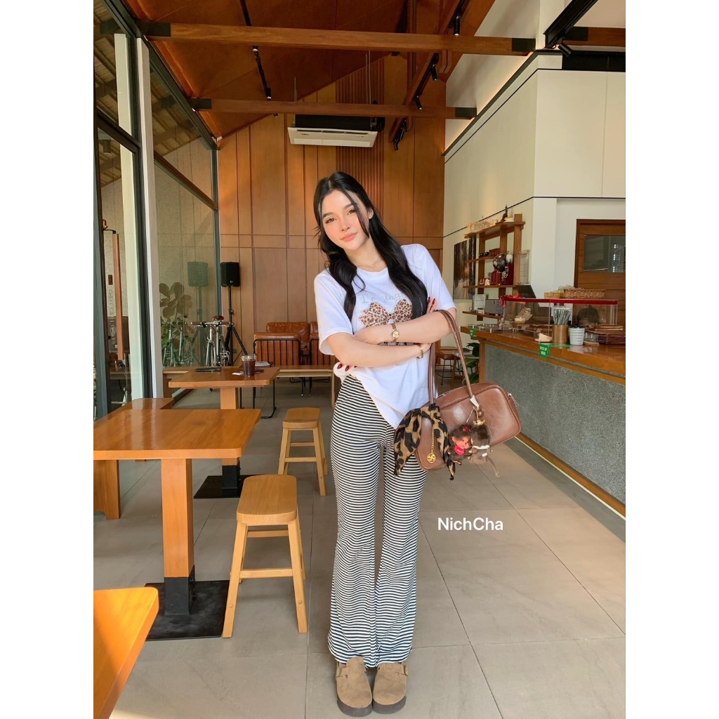 Nicha Set2ชิ้น - เสื้อยืดโอเวอร์ไซส์ ผ้าหนา - กางเกงขาม้าลายทาง มีกระเป๋าสองข้าง | Shopee Thailand