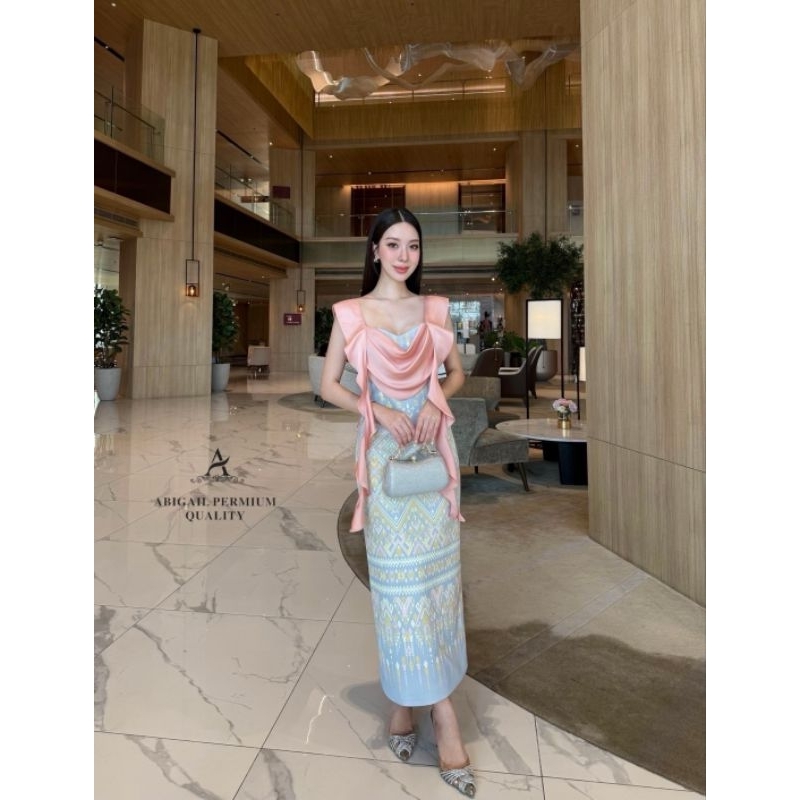 Nuchi Style ชุดเดรสลายไทย อกจับจีบแต่งชายริ้ว ใส่ออกงาน ใส่ไปงานบุญ ...