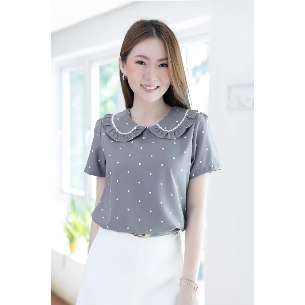 [สงกรานต์ส่งปกติ] Narinari : NT2474 Frill Peter Pan Collar with Wavy Trim Blouse | Shopee Thailand
