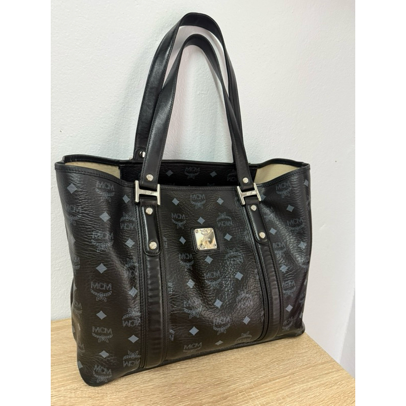 กระเป๋า Mcm tote bag black สีดำ กระเป๋าผู้หญิง มือสอง กระเป๋าสะพายข้าง ...