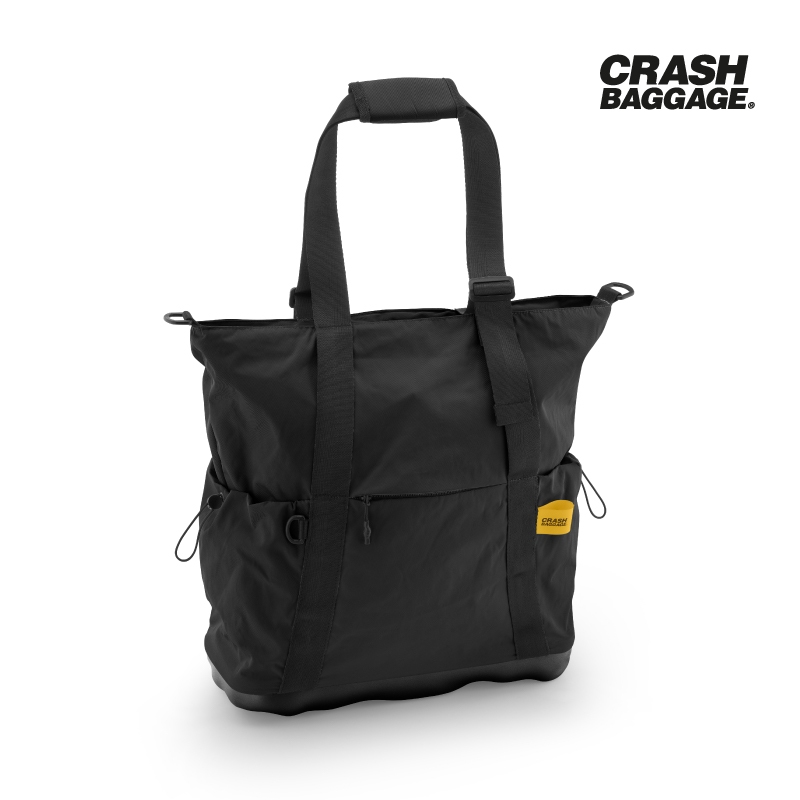 CRASH BAGGAGE กระเป๋าถือและกระเป๋าสะพายหลัง รุ่น HARD TOTE BAG สีดำ ...