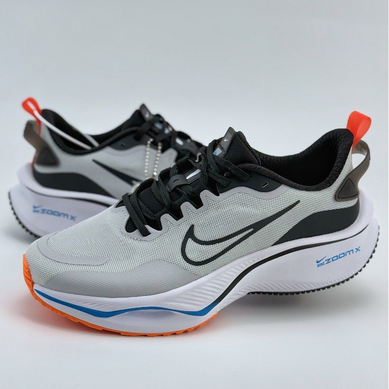 NIKE ZOOM PLUS แก๊งต่ำ ออฟไวท์ รองเท้าวิ่งสำหรับผู้ชาย | Shopee Thailand