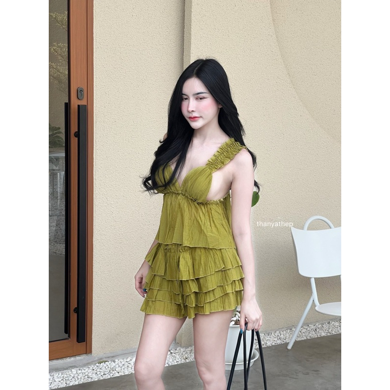 Phapassz - เซท2ชิ้น เสื้อบราขาวแต่งชายระบาย มาคู่กับกระโปรงขนมชั้นสั้น ดีไซน์ชุดหรูหรา น่ารัก ...