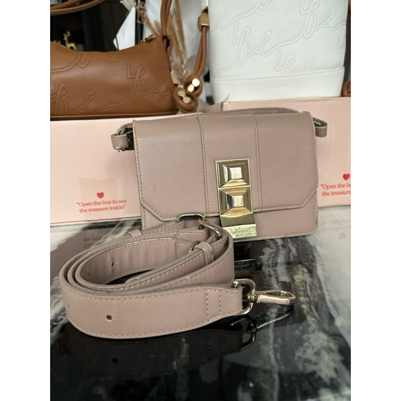 ATB layer s สภาพใช้งาน อปกถุงผ้า ตำหนิหนักคือยาแนว | Shopee Thailand