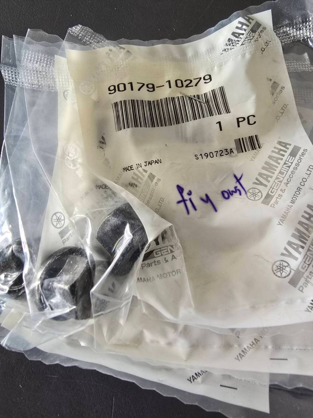 9017910279 น๊อตฝาสูบ SR400 ราคา 1ชิ้น YAMAHA m10 แท้ 90179-10279 ...