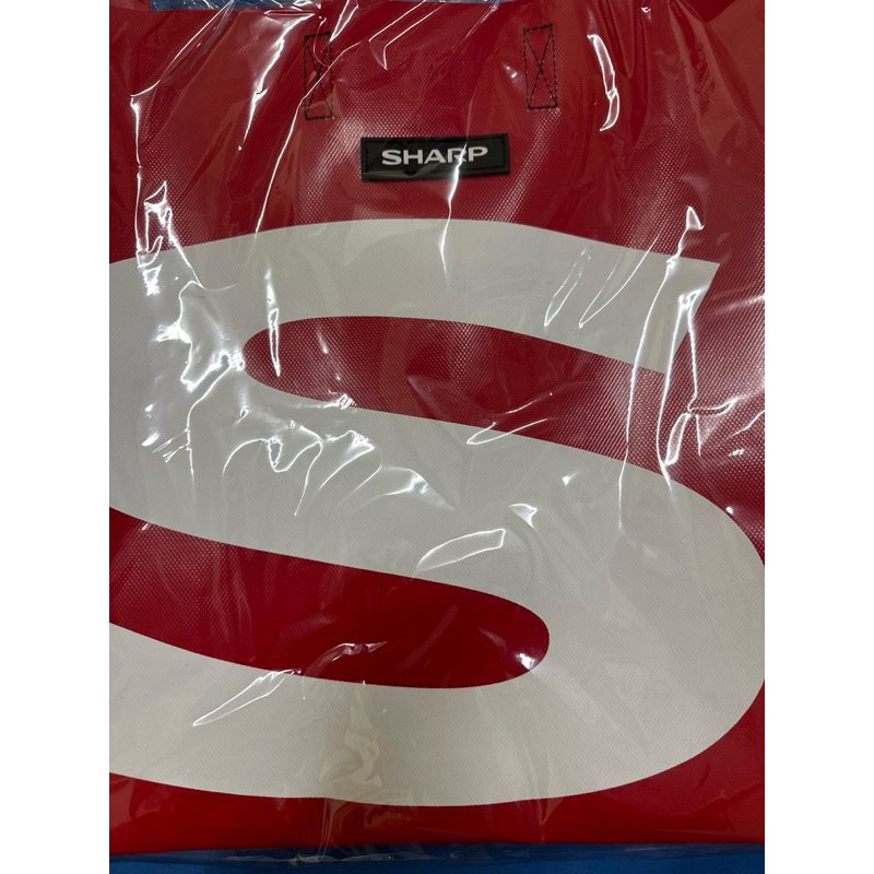 กระเป๋าผ้าใบ Sharp สีแดง ผ้าใบคล้าย Freitag เป็นผ้าใบสีแดง มีรุปตัว S ...