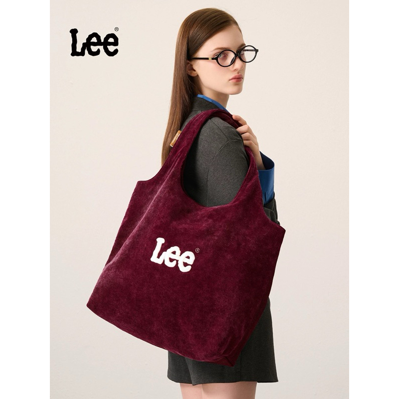[พรีออเดอร์] กระเป๋า lee tote bag กำมะหยี่ สีสดเหมาะกับหน้าร้อน ใบใหญ่จุดของได้เยอะ มีซิปด้านใน ...