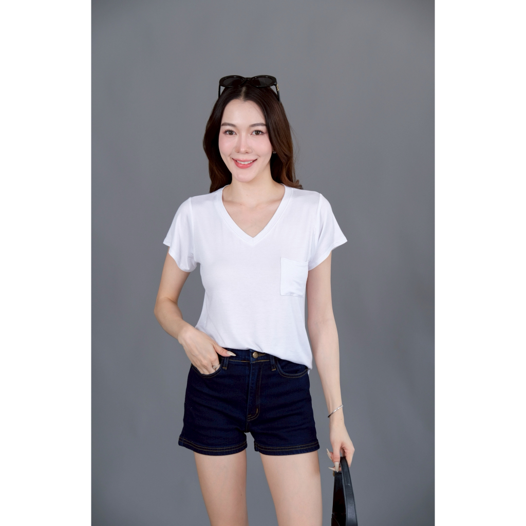 (พร้อมส่ง) NANAZAZA - TP01, TP02 เสื้อยืดคอกลม เสื้อยืดคอวี | Shopee Thailand