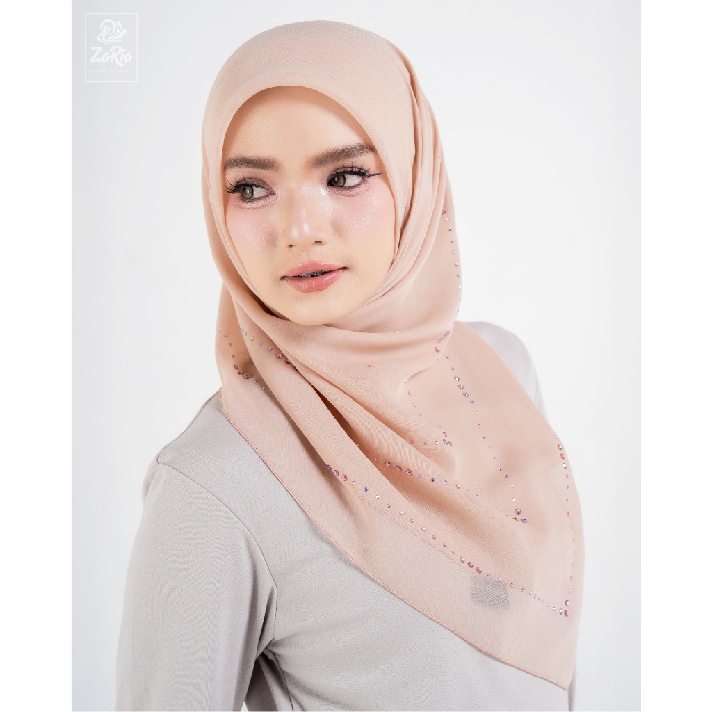 ZARIA Crystal Bawal ผ้าคลุมบาวาประดับคริสตัล - สีโอรสอ่อน | Shopee Thailand