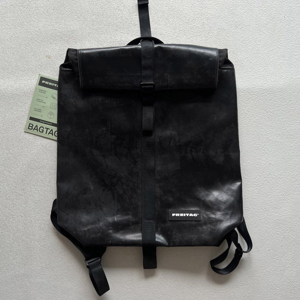FREITAG F155 CLAPTON ผ้าดำ ผ้าหนานุ่ม ผ้าเงา เกล็ดสวย ผ้าสะอาดทั้งใบ ...