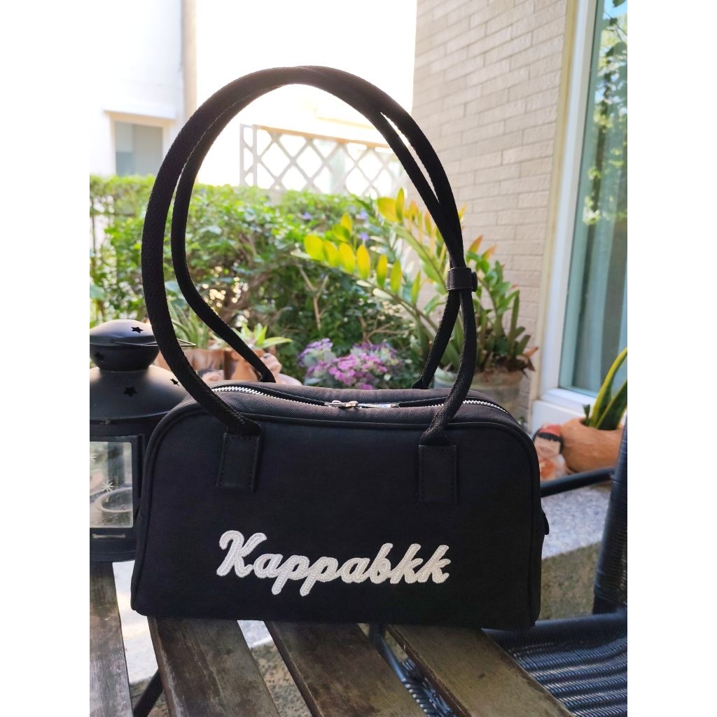 Kappa BKK ทรงหมอน ยีนส์ดำเข้ม บักแบรนด์สวย เข้ม น่ารัก ขนาดกำลังดี ...