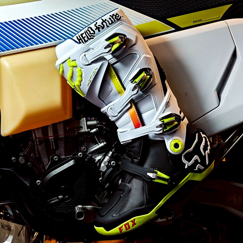 รองเท้าวิบาก, โมโตครอส FOX MOTION HELLO FUTURE BOOTS(มี 2 สี) | Shopee ...
