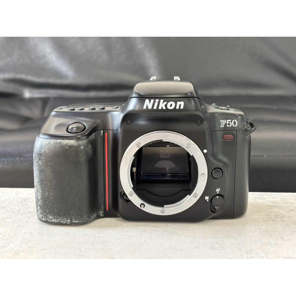 กล้องฟิล์ม NIKON F50 เหมาะสำหรับ งานโชว์ งานอะไล่ งานสะสม อุปกรณ์ มีแค่ ...