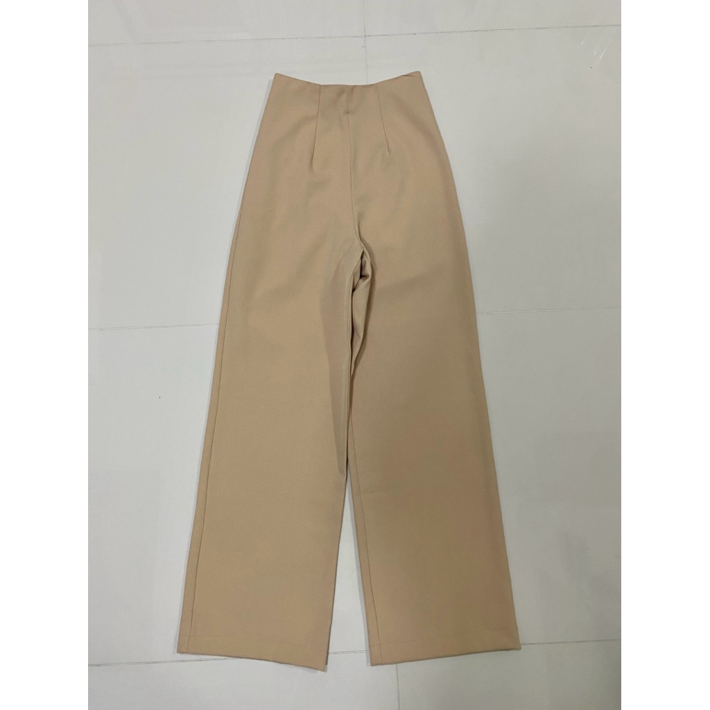 กางเกงขายาวขากระบอกเอวสูง สีเบจ Ma-li-lyn brand size.S | Shopee Thailand
