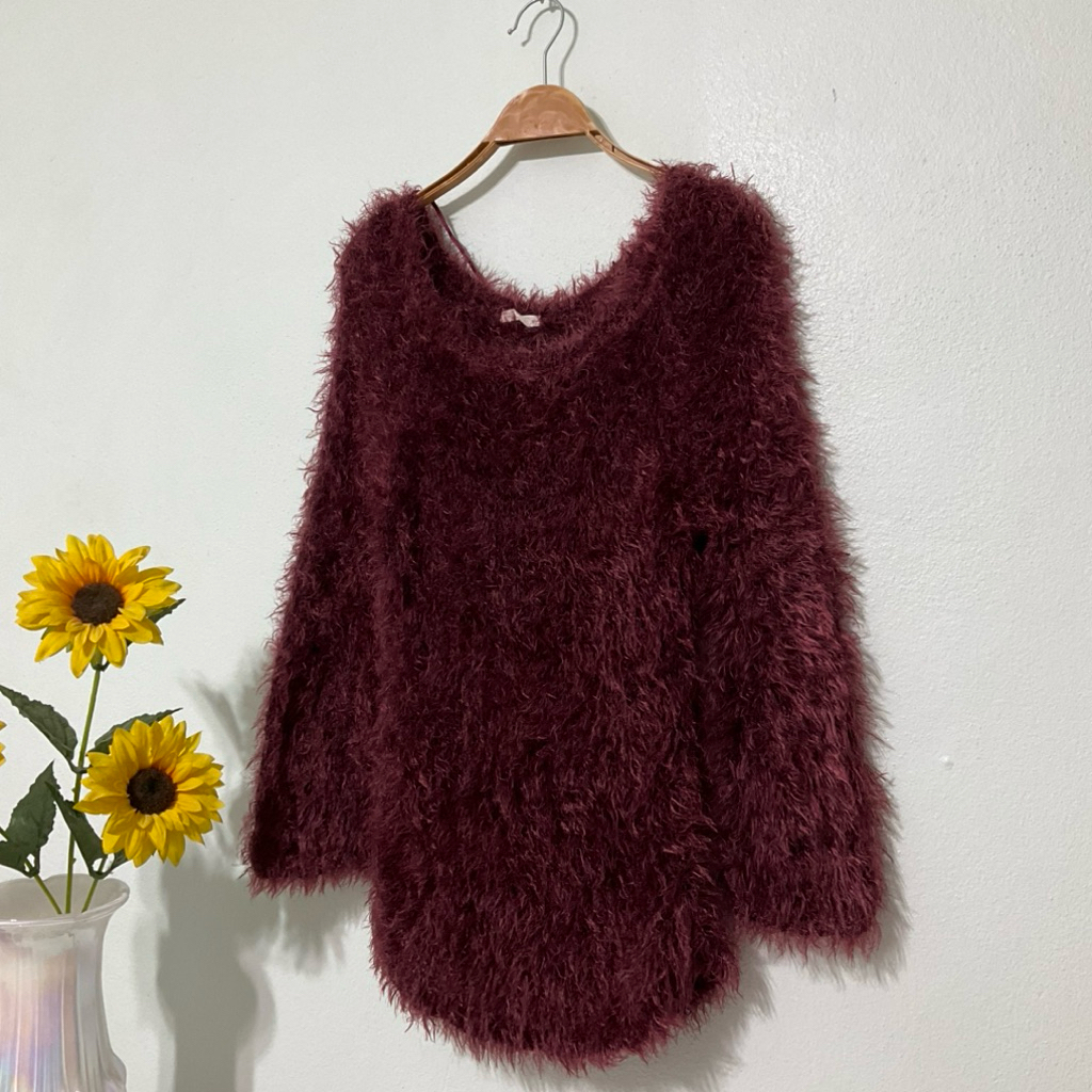 SW88 เสื้อไหมพรมถักขนมิ้ง GU สีแดงไวน์ไซส์ M อกผ้า36“ยาว24”ผ้าบาง ...