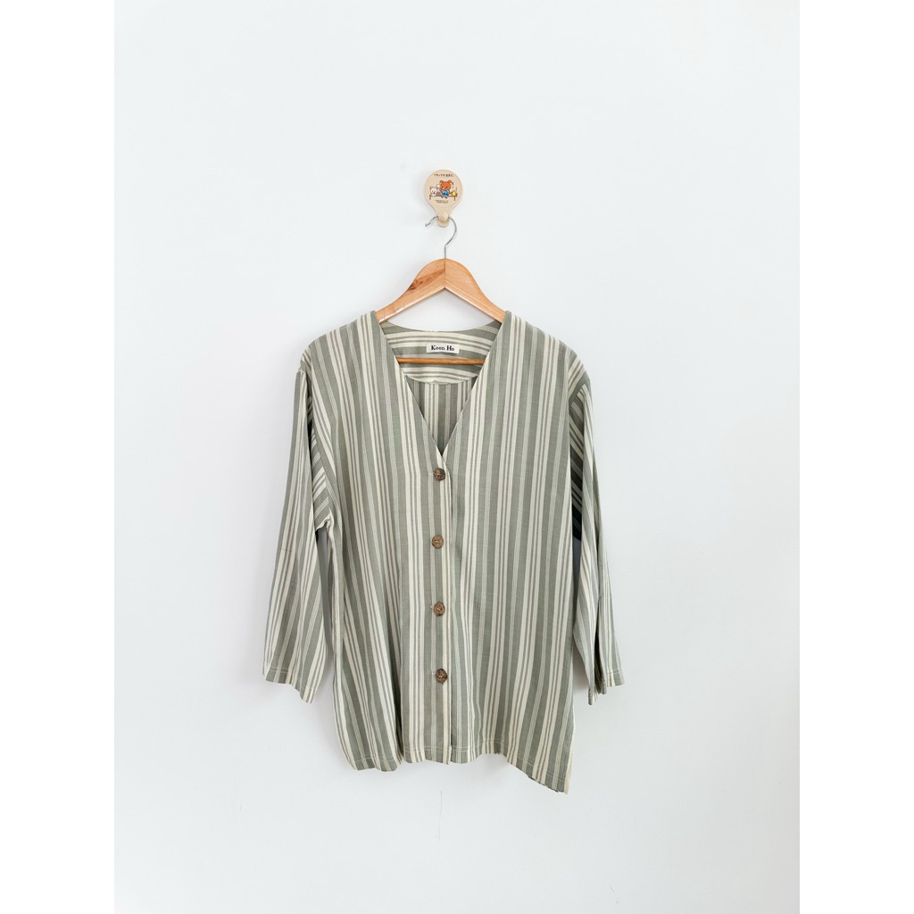 เสื้อแฟชั่น สีขาวเทา Koon Ho | Shopee Thailand