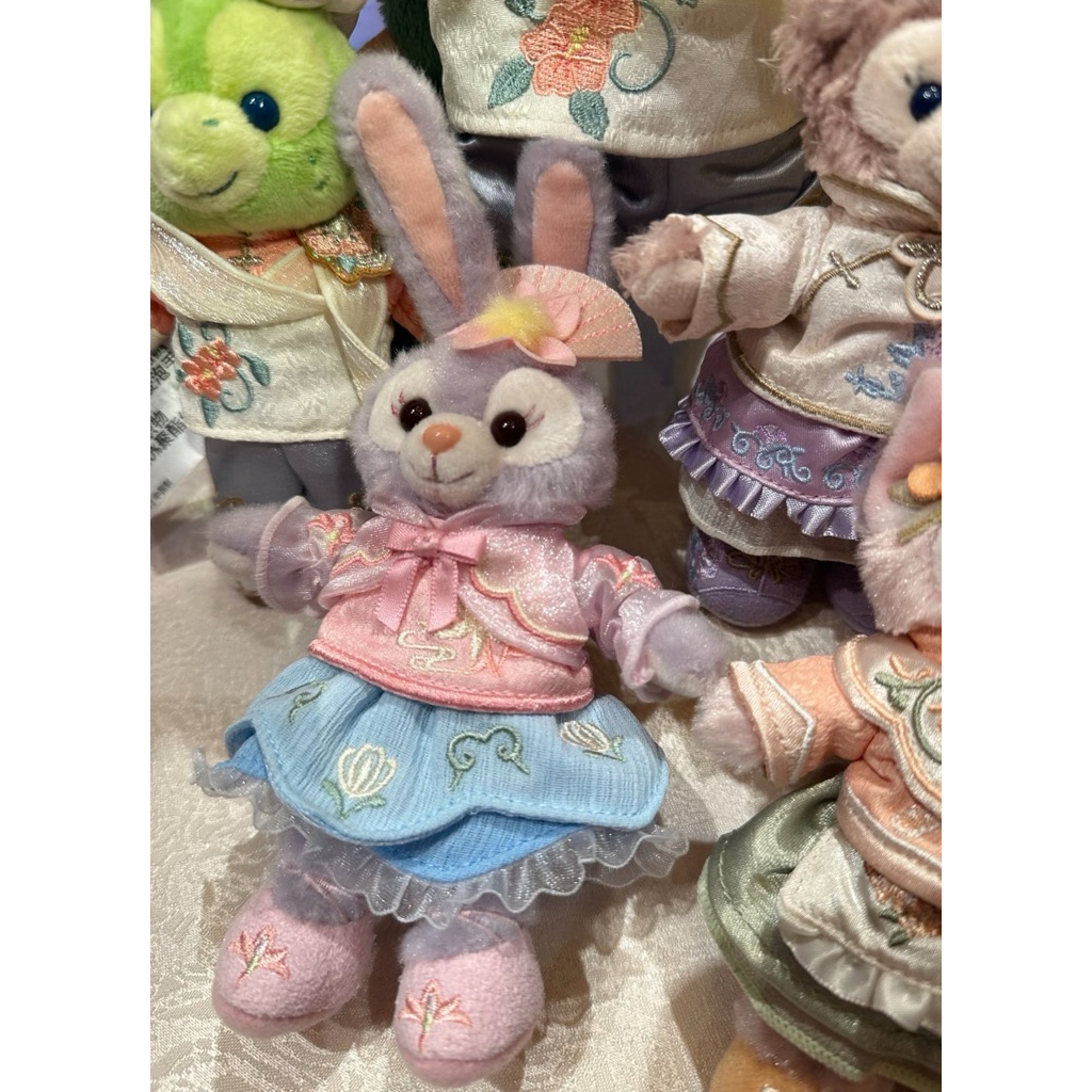Stella lou keychain สเตลล่าลู รวมคอลเล็คชั่น พวงกุญแจ ตุ๊กตา ของใช้ใน ...