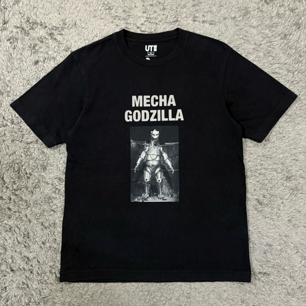 เสื้อยืดแขนสั้น Uniqlo x Godzilla มือสอง ของแท้ | Shopee Thailand