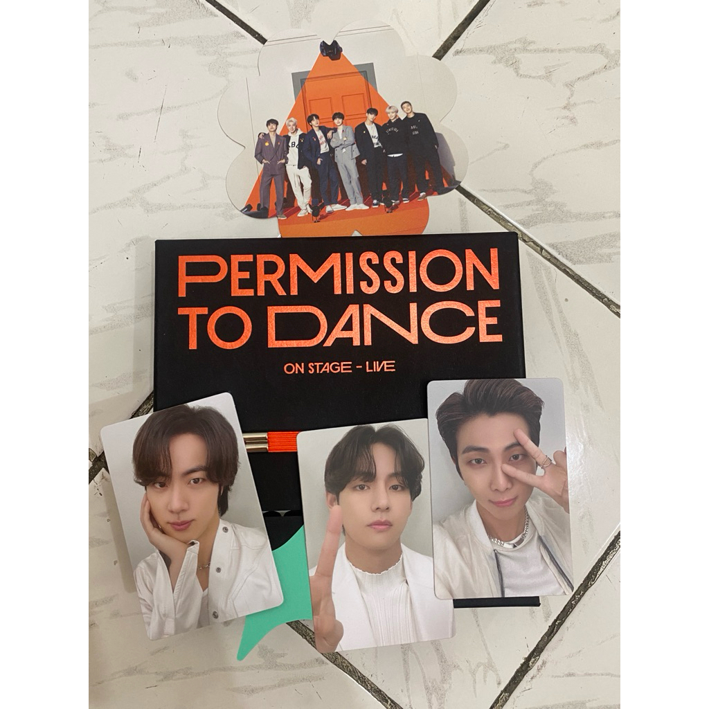 BTS อัลบั้ม PTD ของครบ แกะแล้วได้การ์ดตามรูป permission to dance on ...