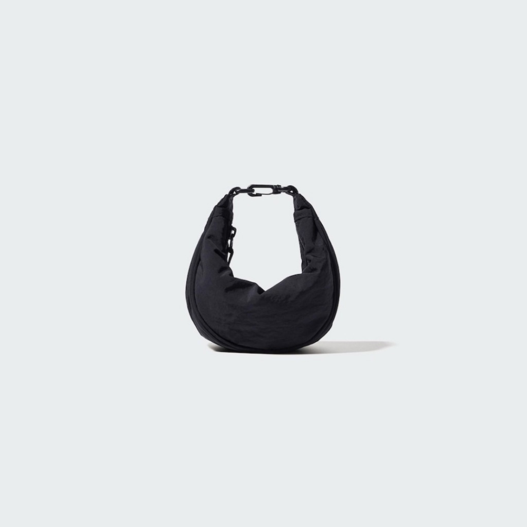 Uniqlo Round Ultra Mini Bag กระเป๋า สะพาย คล้องมือ ของแท้ 100% | Shopee ...