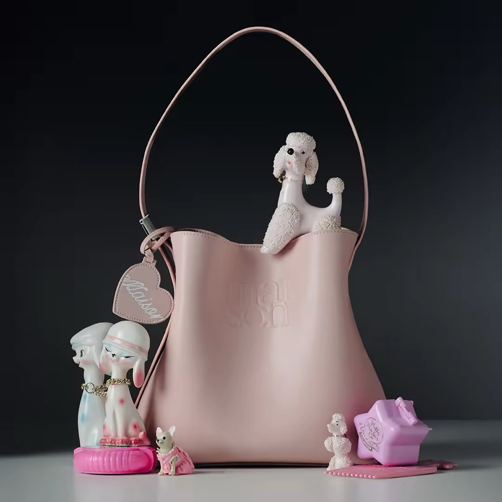 พร้อมส่ง : maison KEEPS The Maison Bag Limited color | กระเป๋า + charm ...