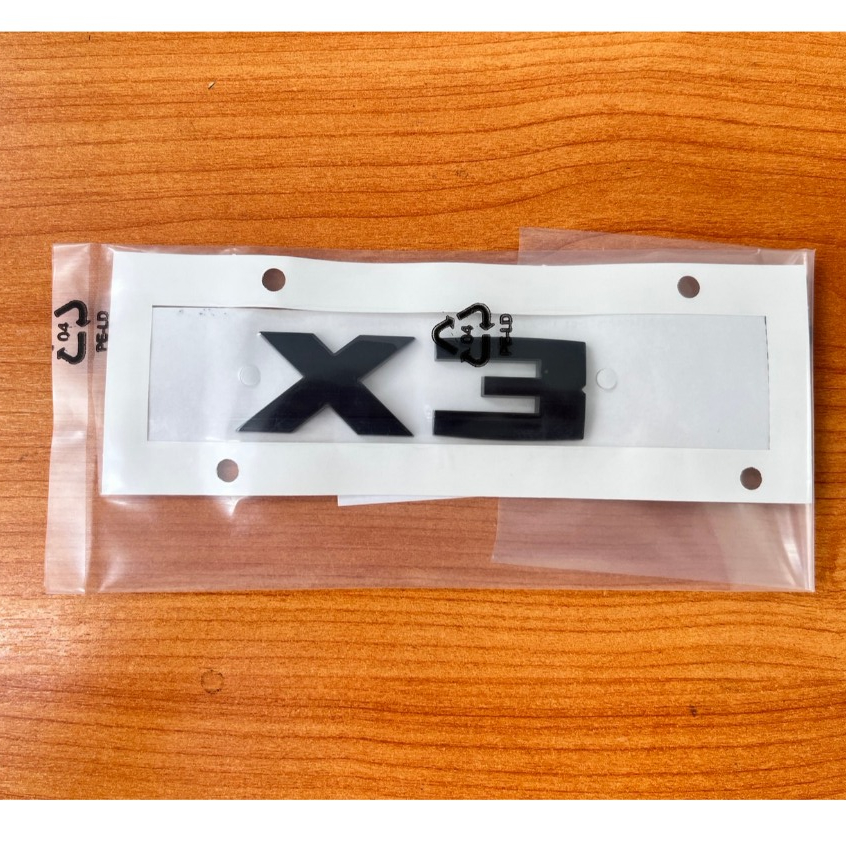 สติกเกอร์ตัวอักษร X3 เคลือบเงาสีดำ 51142472831 | Shopee Thailand