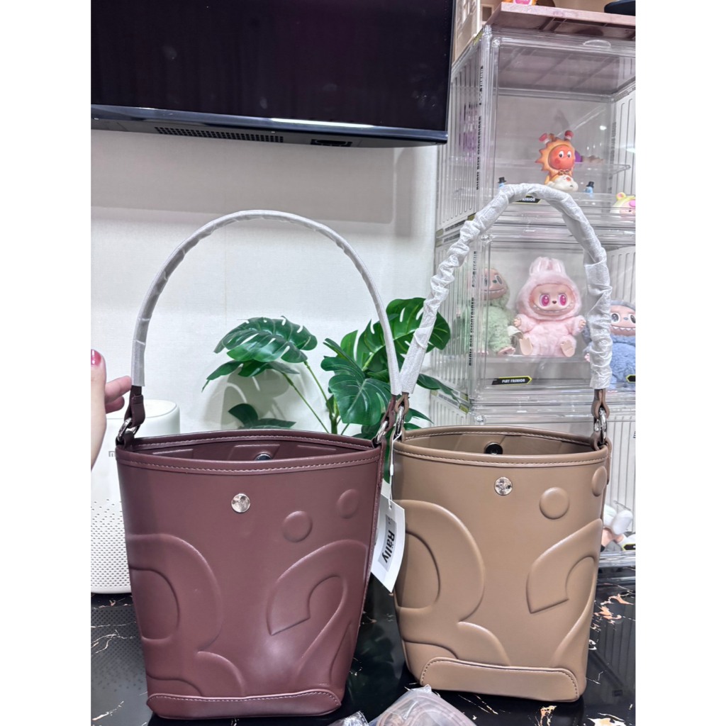 กระเป๋าสะพาย Rally whisper mini มีถุงผ้าครบ *พร้อมส่ง*ไม่ต้องรอของ R1 ...