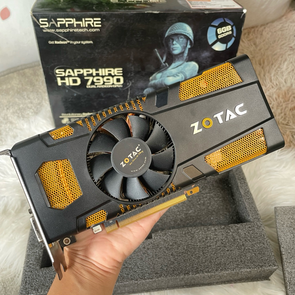 [ชุดสะสมสุดแปลก!] การ์ดจอ ZOTAC GTX 570 (NVIDIA) ในกล่อง AMD HD 7990 ...