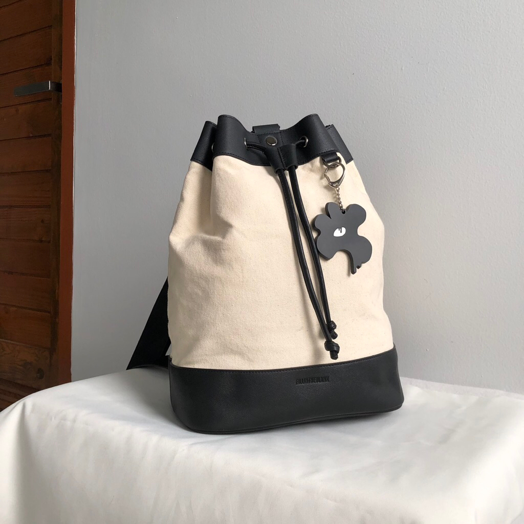 FILLINTHEBLANK [FITB] YOKO Bucket Bag กระเป๋ามือสองของแท้ 💯 | Shopee ...