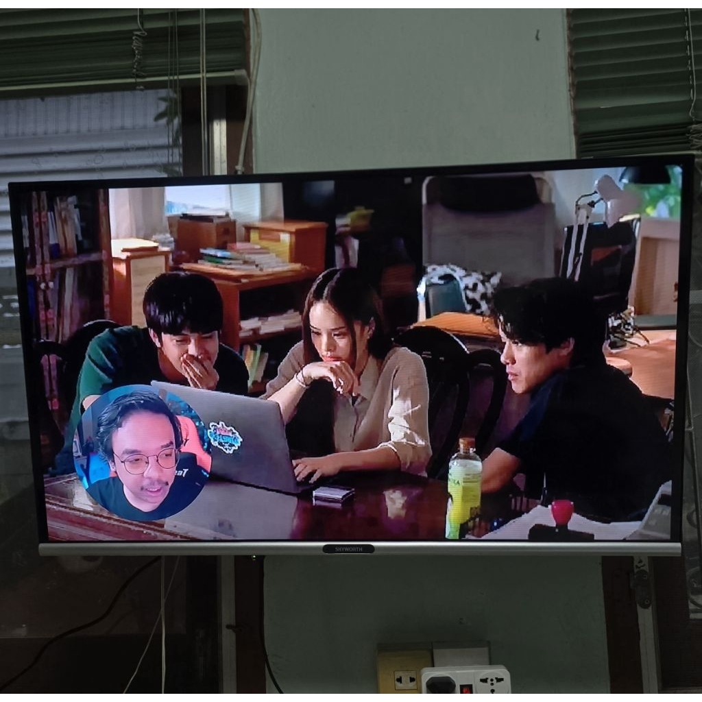 สมาร์ททีวี สกายเวิร์ธ 32" SKYWORTH Android TV 32TB7000 สภาพดีมาก ...