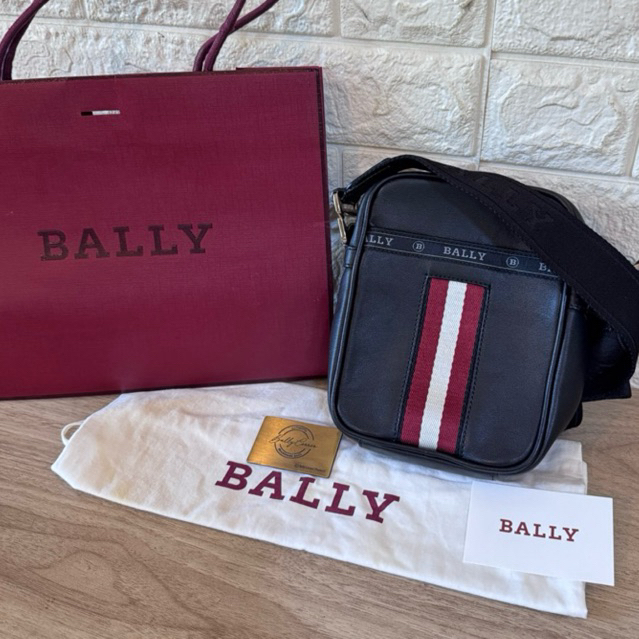 Brand new Bally รุ่น Heyot รุ่นล่าสุด มือ 1 กระเป๋าBally ของแท้100% ...