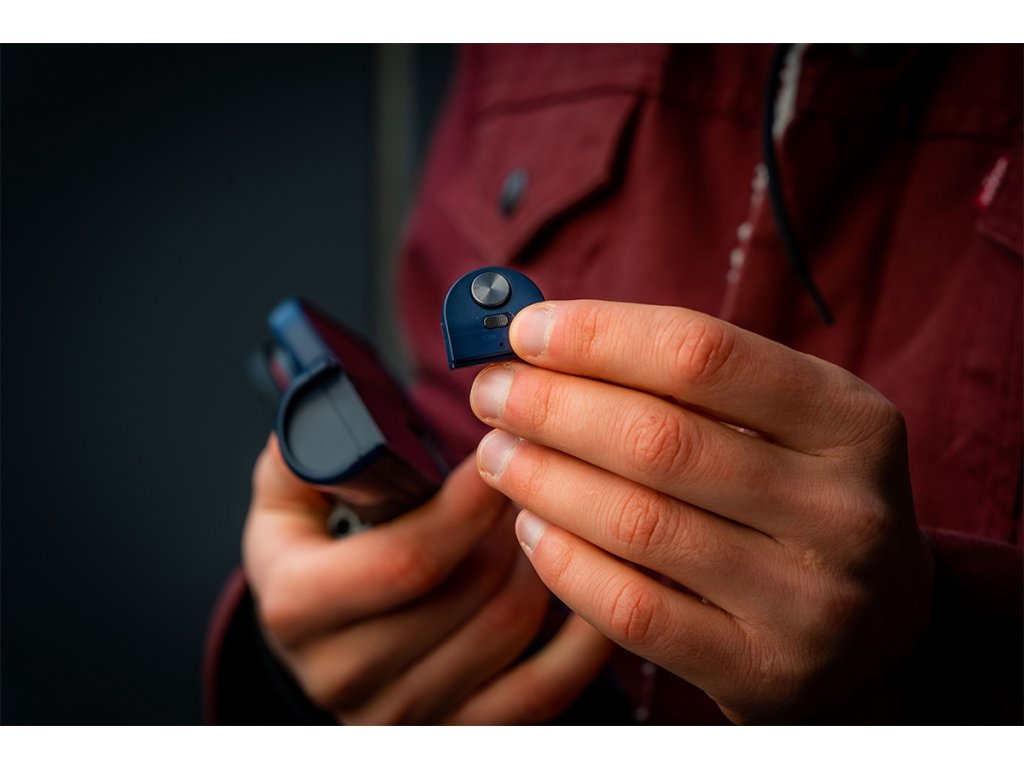 FREEWELL VERSATILE BLUETOOTH SMARTPHONE SELFIE GRIP | Shopee Thailand