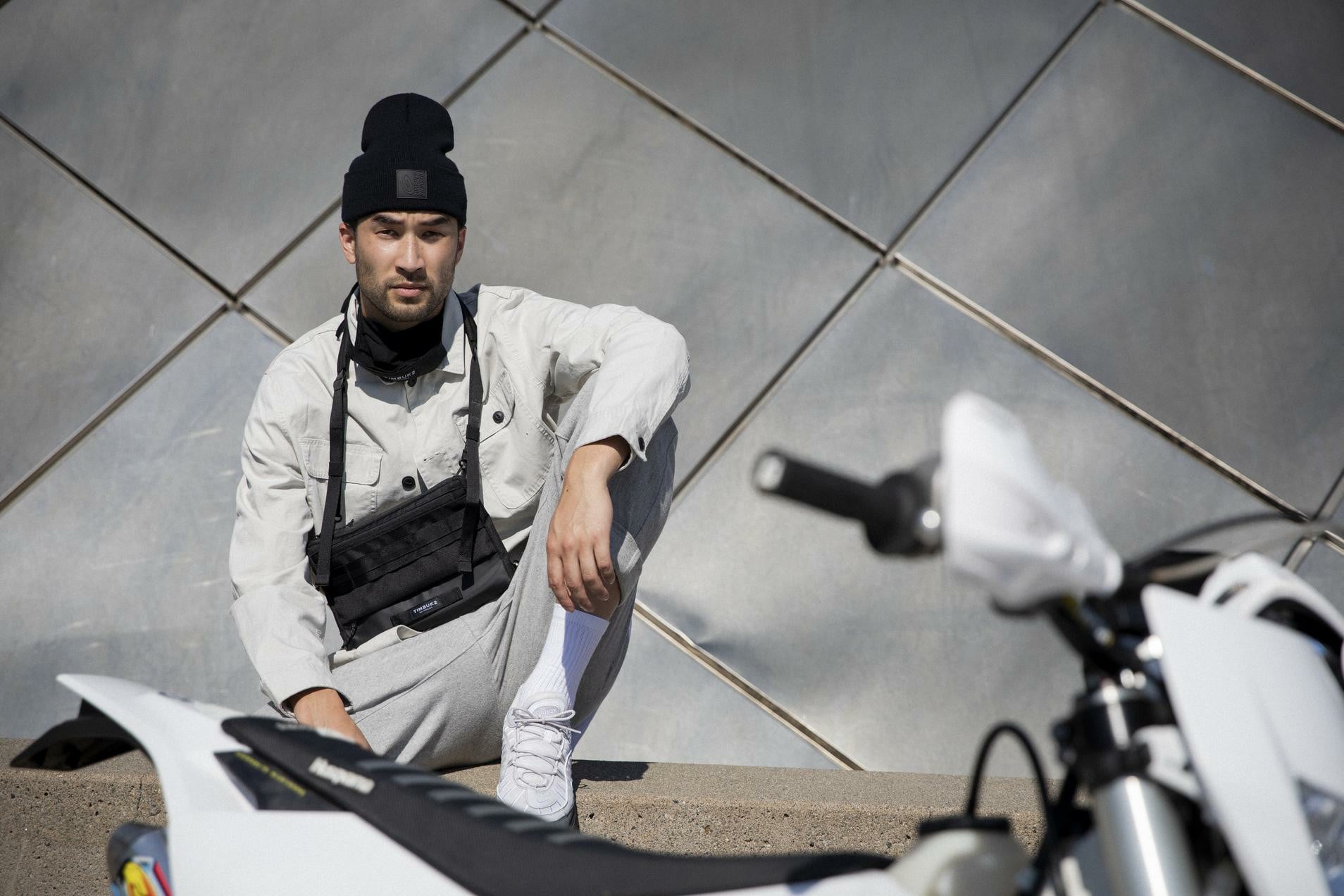 Timbuk2 AGENT CROSSBODY BAG | A slim bag for toting the urban ...