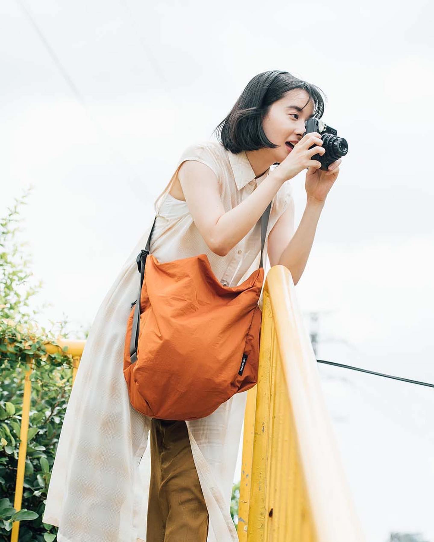 HELLOLULU Reese Daily Duo Shoulder Bag (L) กระเป๋าสะพายข้าง อเนกประสงค์ ใบใหญ่สุดของรุ่น RE ...