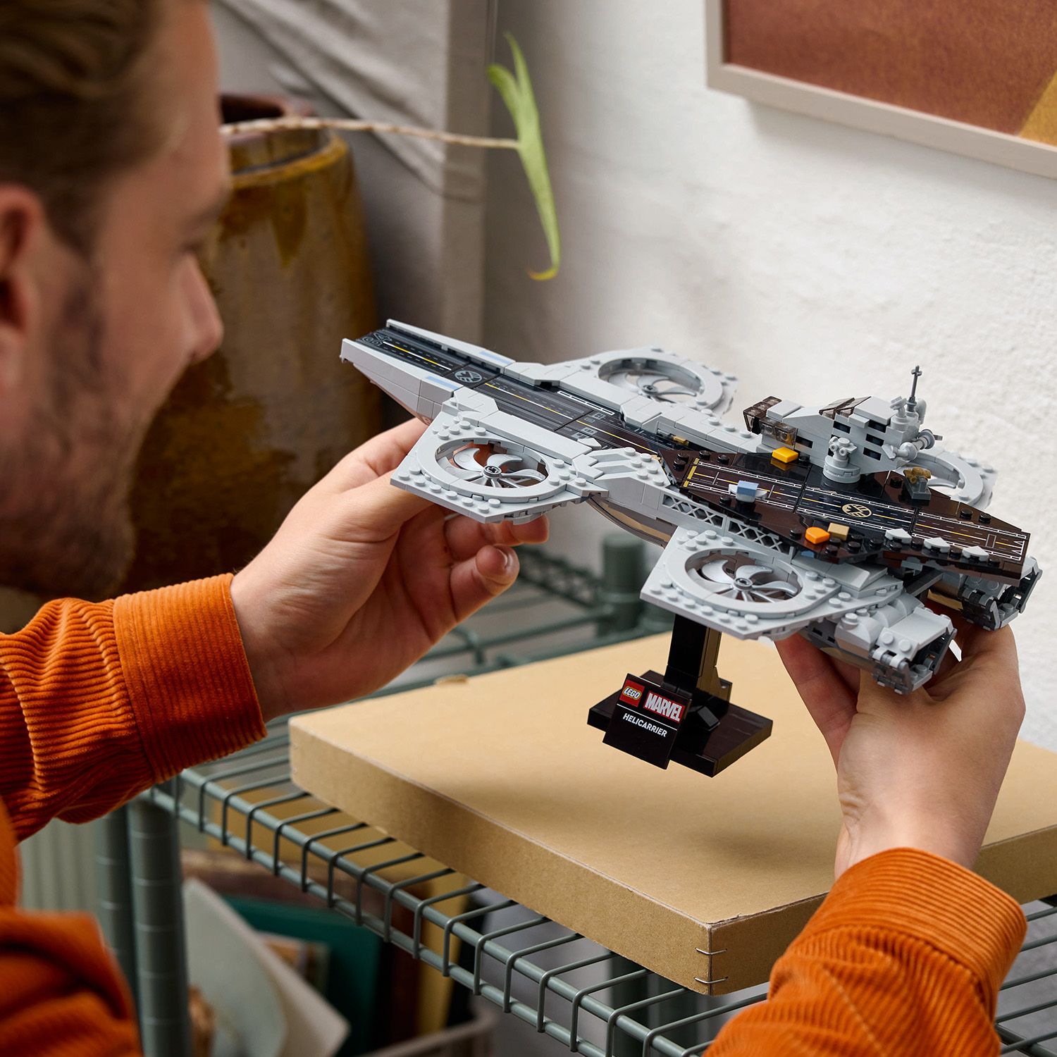 *Exclusive* LEGO Super Heroes Marvel 76295 The Avengers Helicarrier ...
