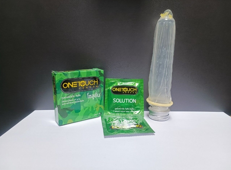 Onetouch Solution วันทัช โซลูชั่น ถุงยางอนามัย ขนาด 52 มม. ผิวเรียบ ลดความไวต่อความรู้สึกสัมผัส ...