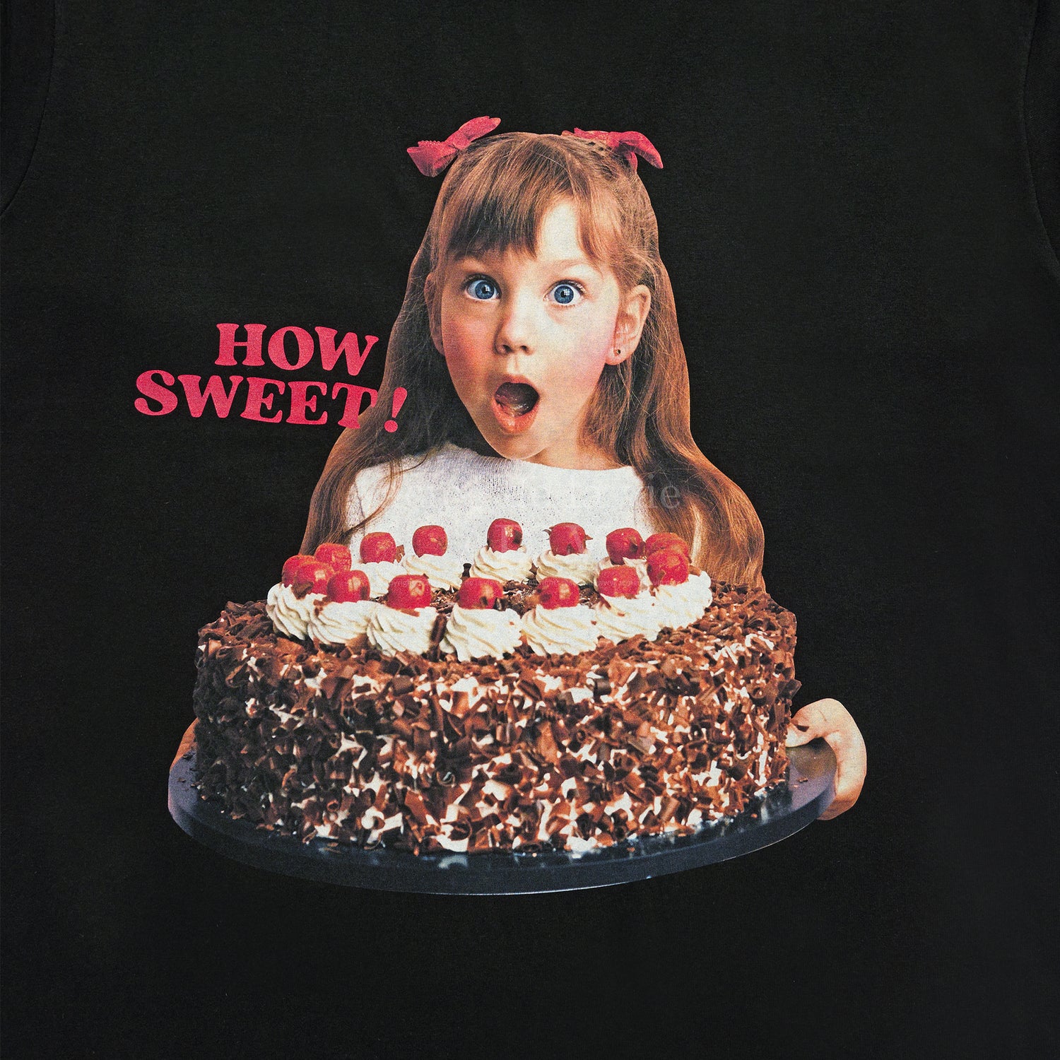 ADLV [acme de la vie] เสื้อยืด Oversize รุ่น Chocolate Cake Girl ...