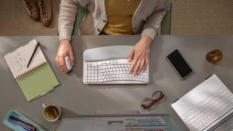 Logitech Set WAVE KEYS wireless ergonomic keyboard คีย์ Th/En + LIFT ...