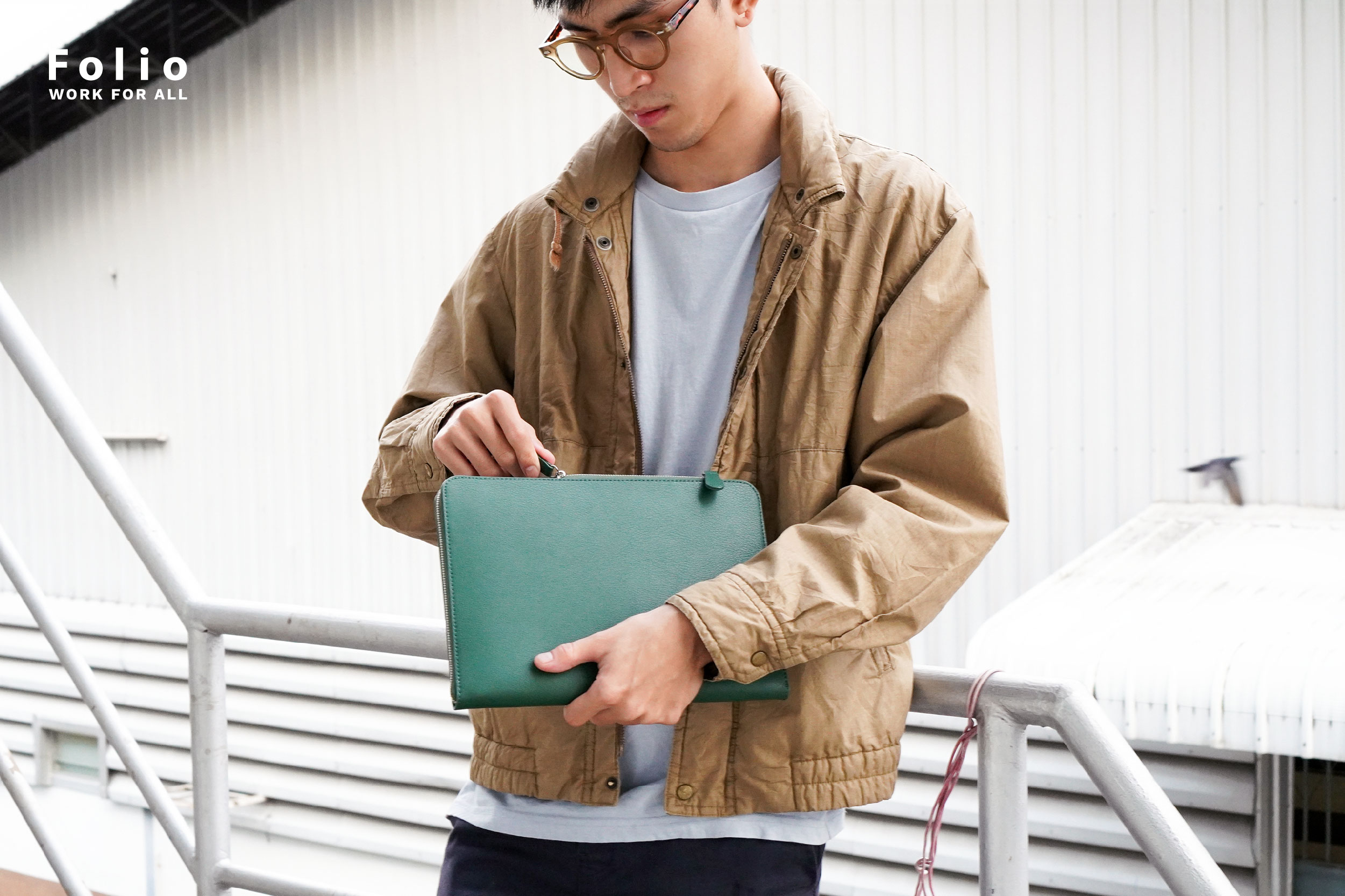 Folio : Nize Tablet Zip Case กระเป๋าใส่แท็บเล็ต ผลิตจากหนังแท้รีไซเคิล ...