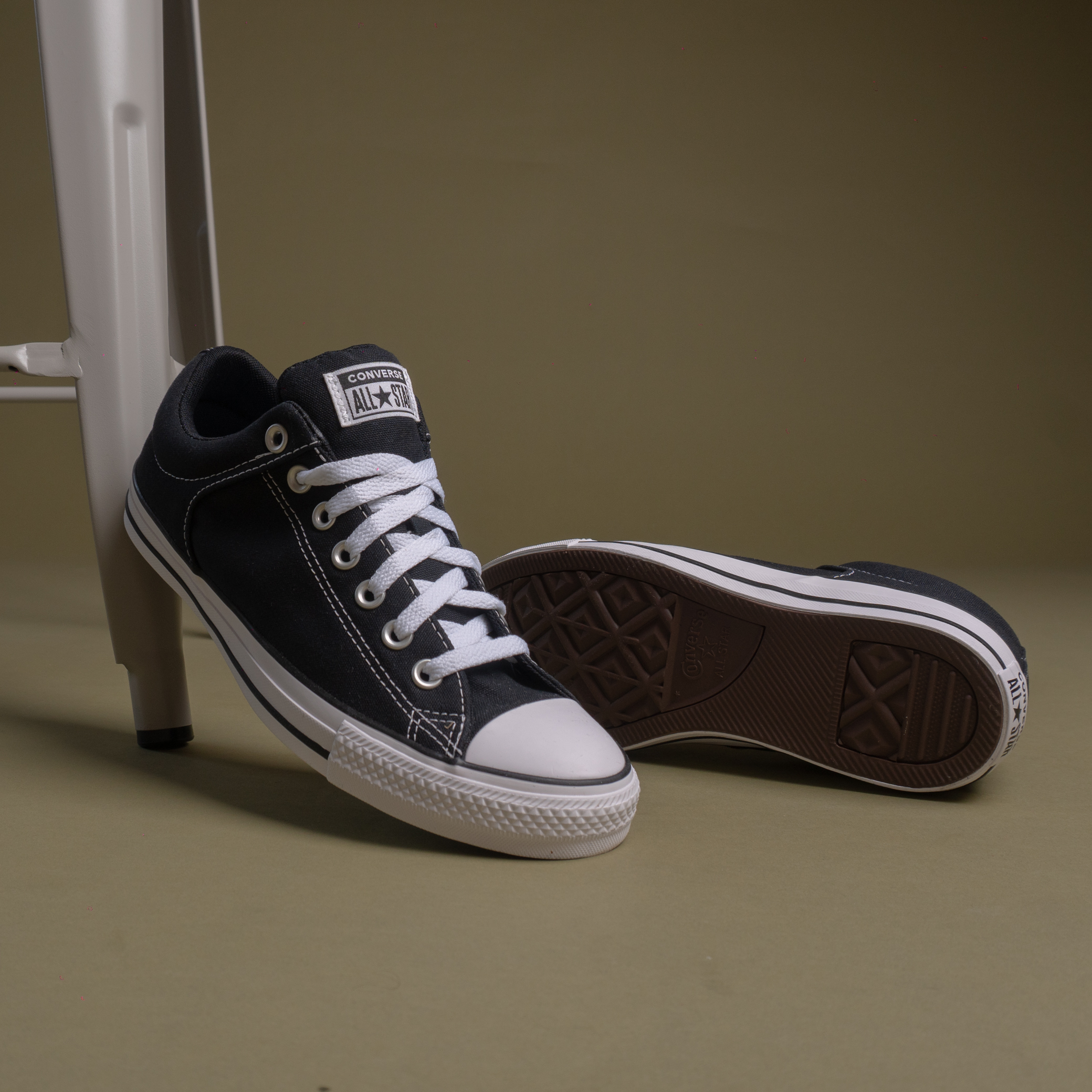 Converse รองเท้าผ้าใบ รองเท้าแฟชั่น Chuck Taylor All Star High Street ...
