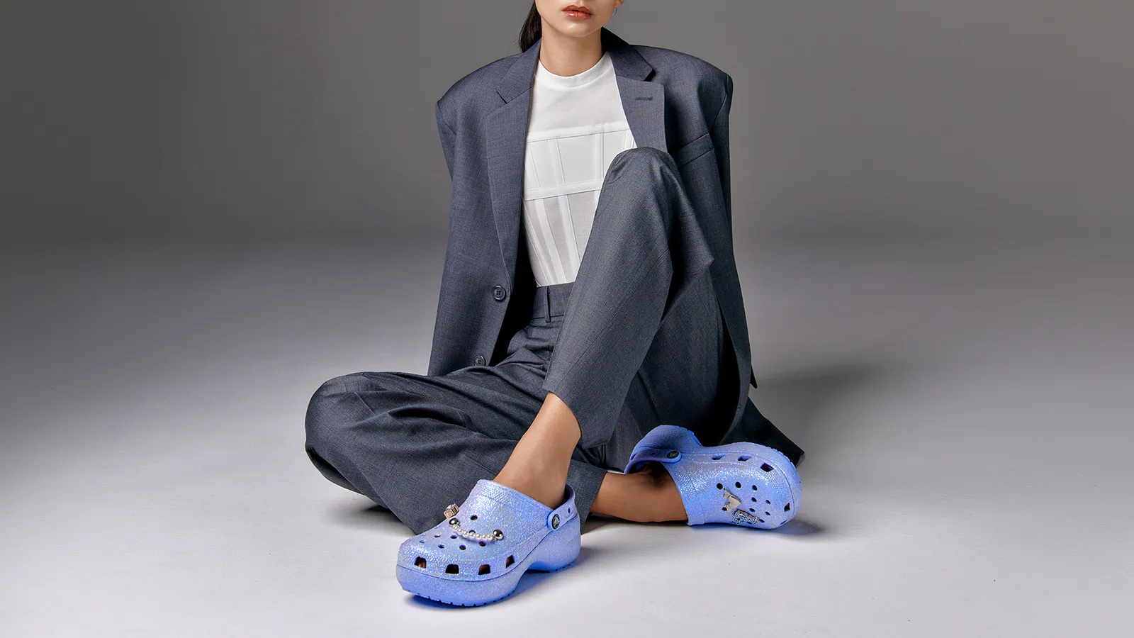 Crocs รองเท้าแตะ รองเท้ารัดส้น W CS Platform GlitterClog 207241-5Q6 ...