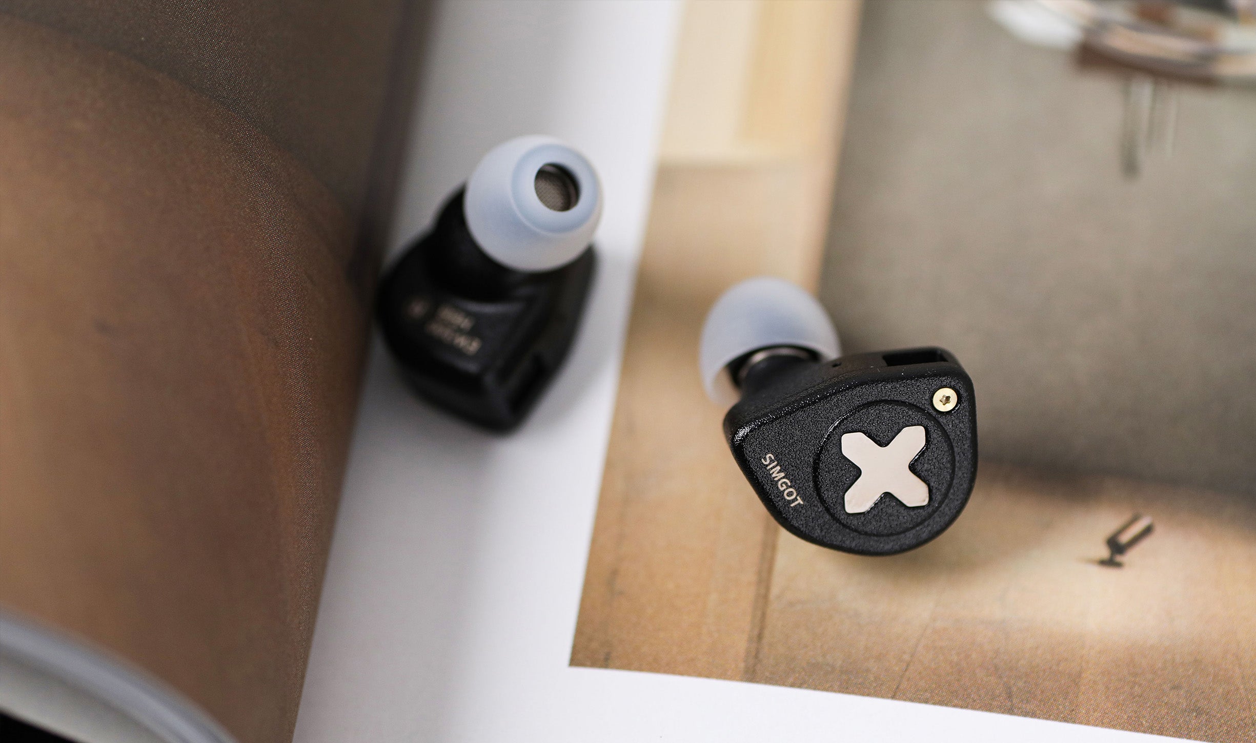 Simgot EW300 IEMs In-Ear Headphone หูฟังอินเอียร์ | Shopee Thailand
